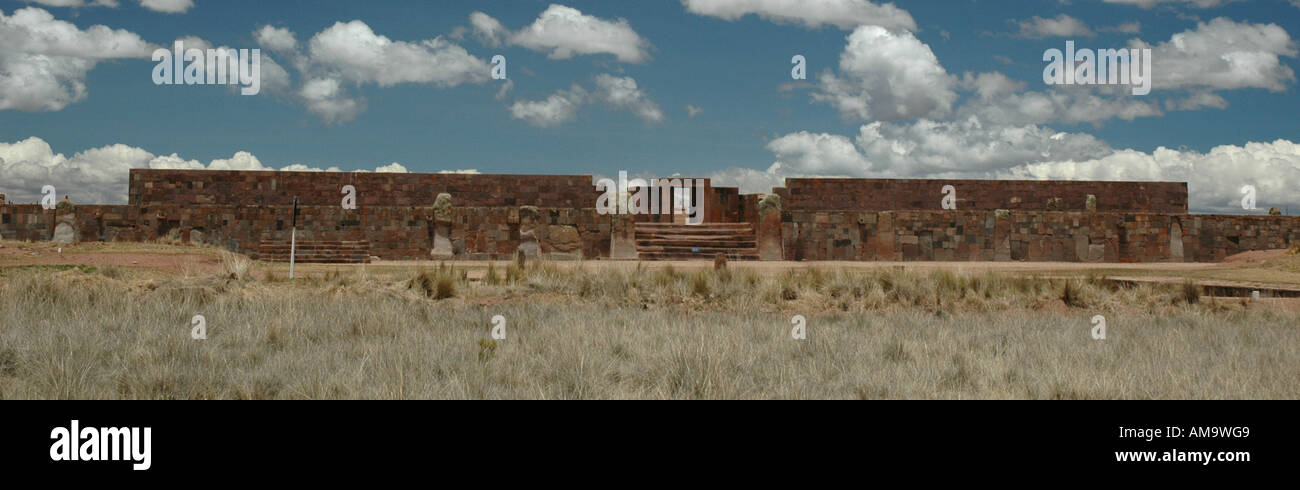 Kalasaya gateway Tiwanaku Archaeological Site, Bolivia Stock Photo - Alamy