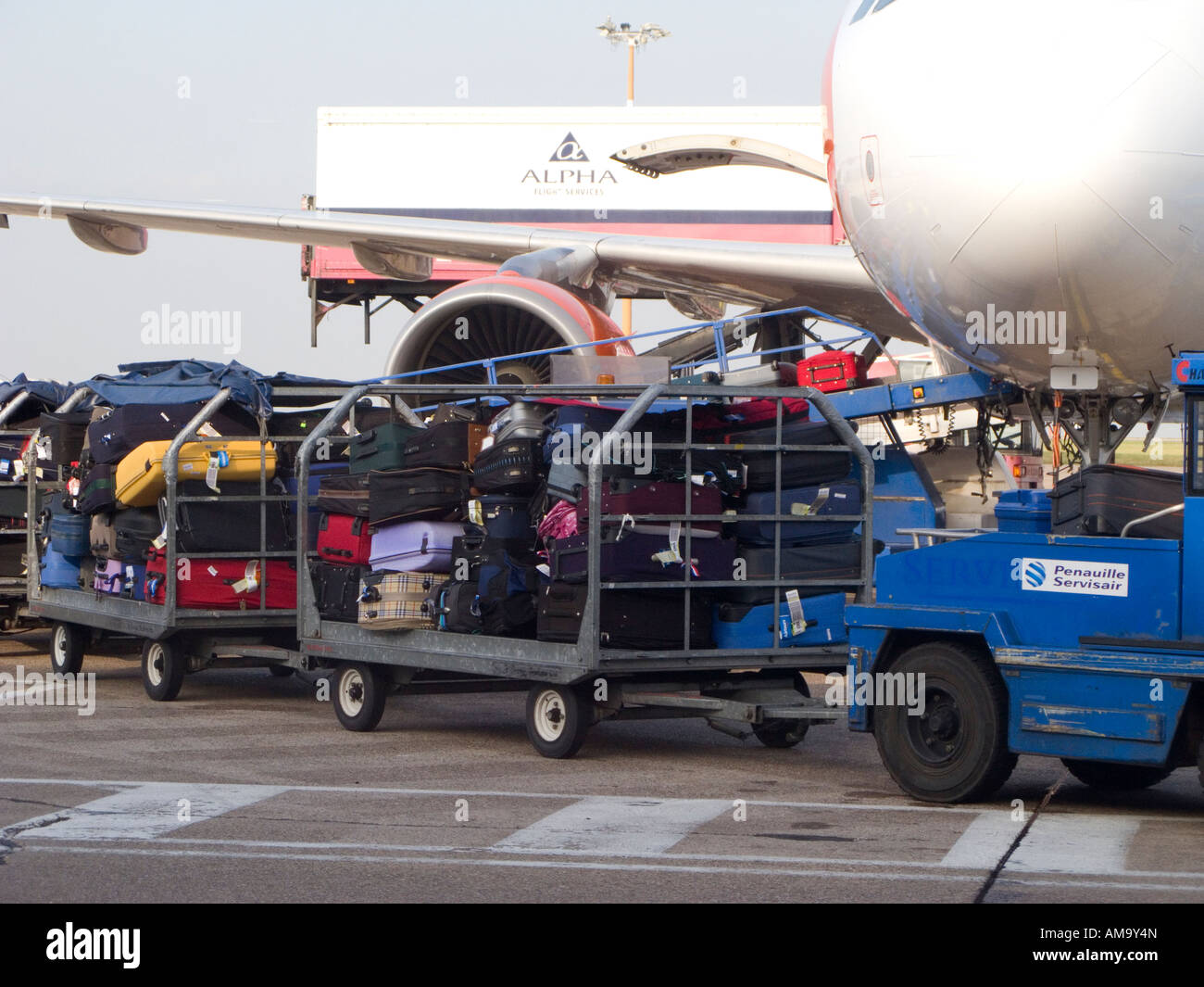 Baggage collection hi-res stock photography and images - Alamy