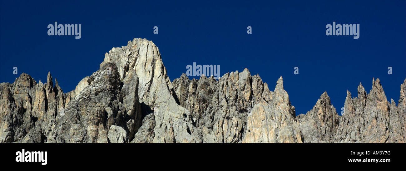 A panoramic of a very jagged mountain ridge Stock Photo - Alamy