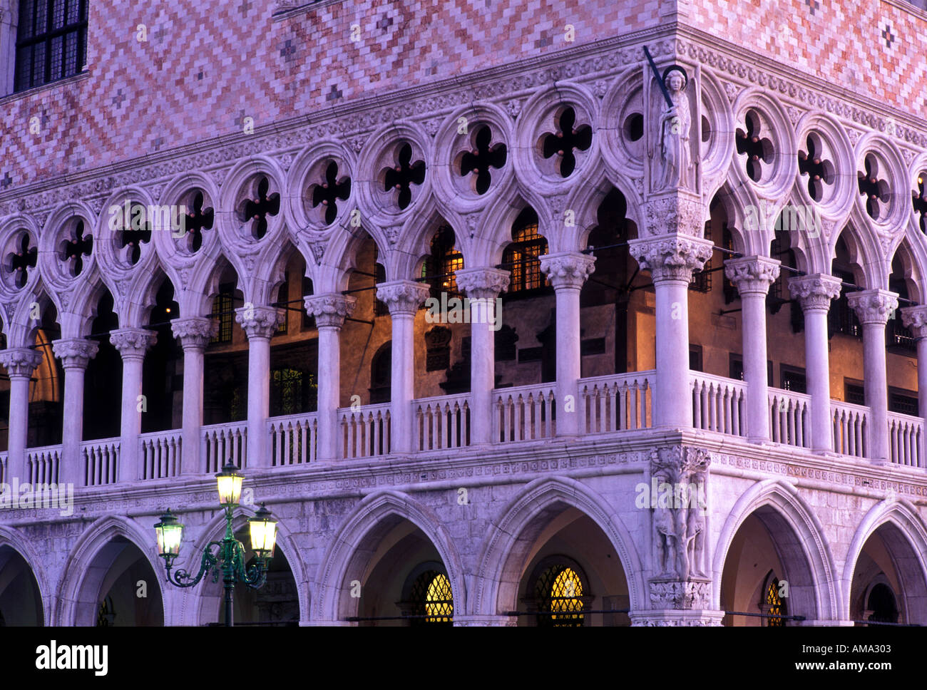 Palazzo corner venice hi-res stock photography and images - Alamy