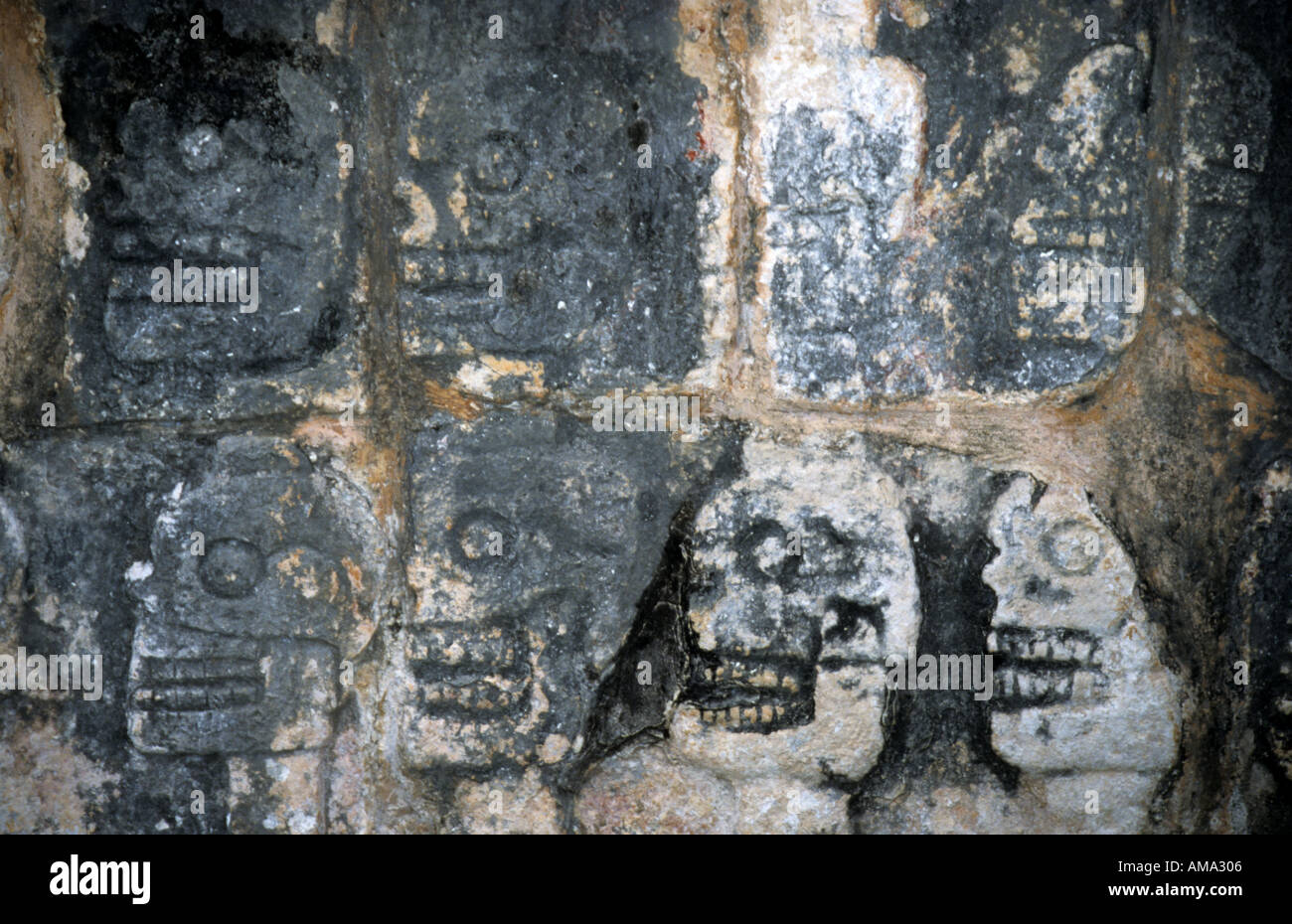 Mayan head sculpture sculpture head hi-res stock photography and images ...