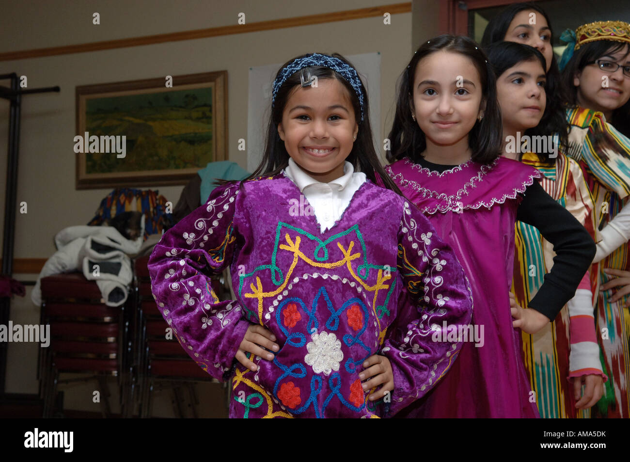 Bukharan folk dancer teaches traditional Bukharan folk dances to ...