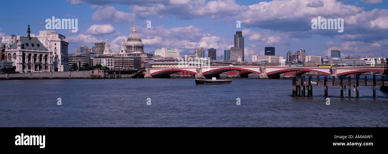 Blackfriars ship hi-res stock photography and images - Alamy