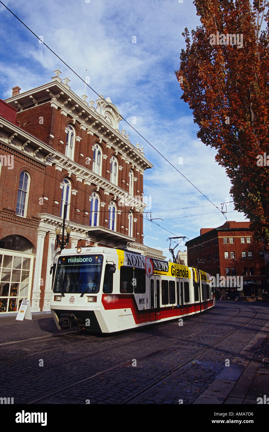 Portland, light rail hi-res stock photography and images - Alamy