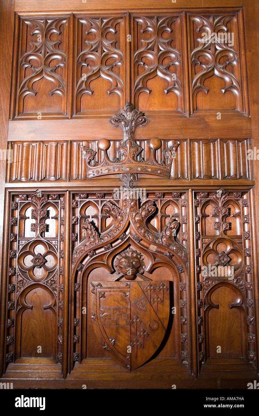 Gothic wood carving hi-res stock photography and images - Alamy