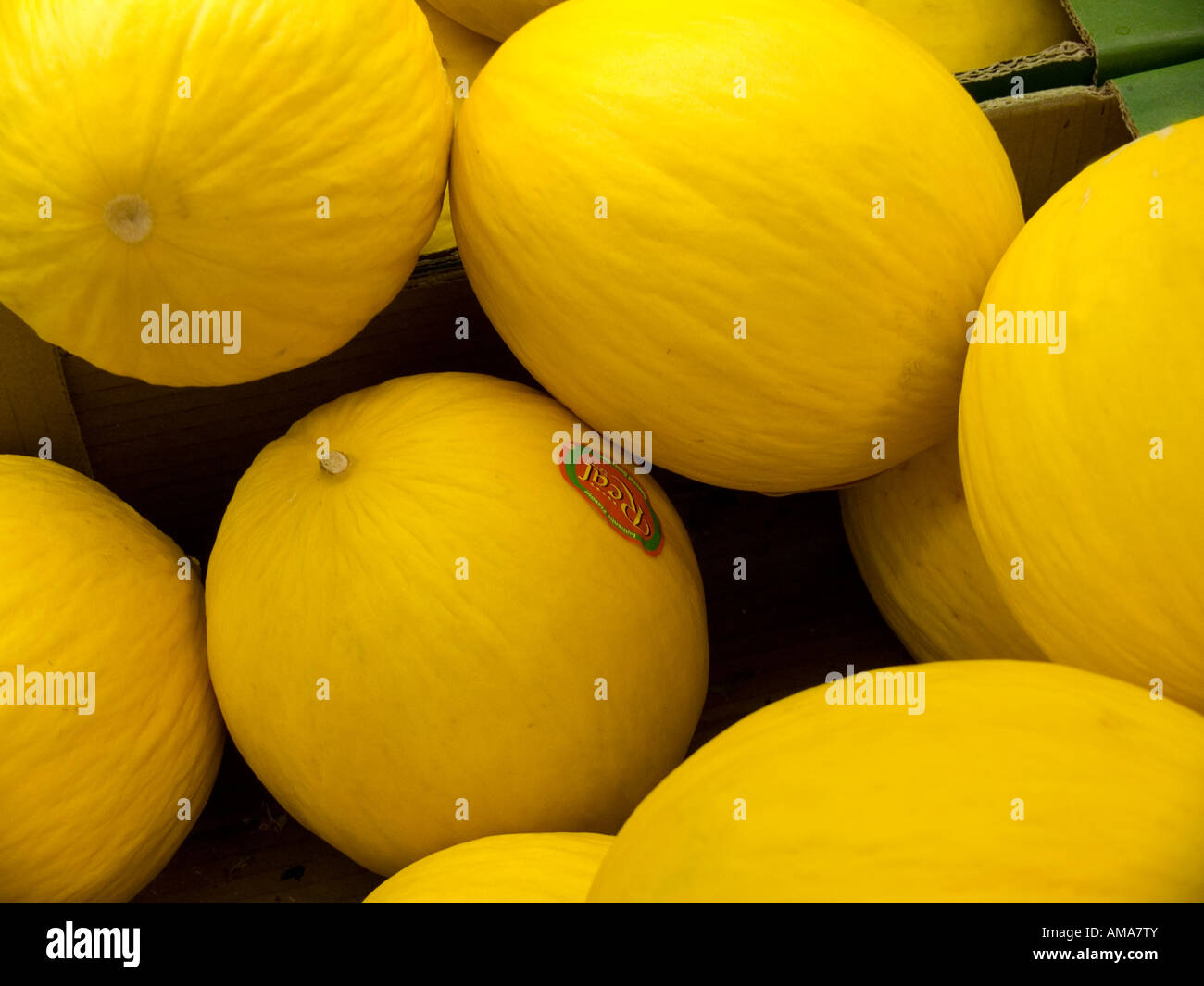 Imported fruit hi-res stock photography and images - Alamy