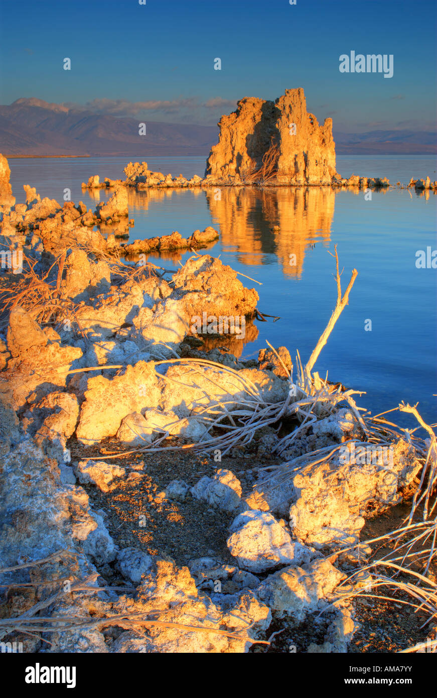 Tufa Towers at South Tufa, Mono Lake, Eastern Sierras, California, USA ...