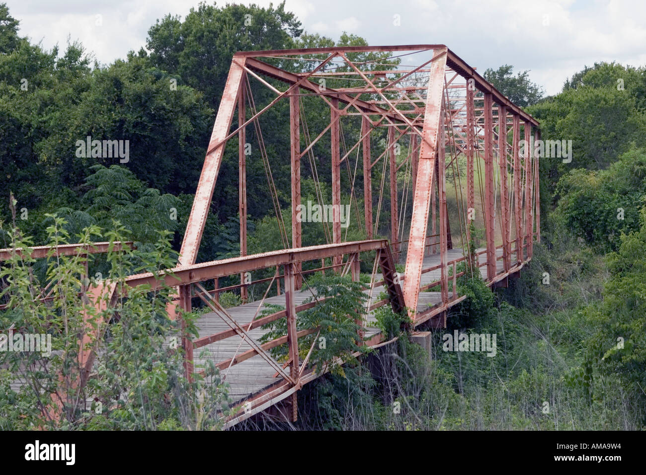 Girder truss wood hi-res stock photography and images - Alamy
