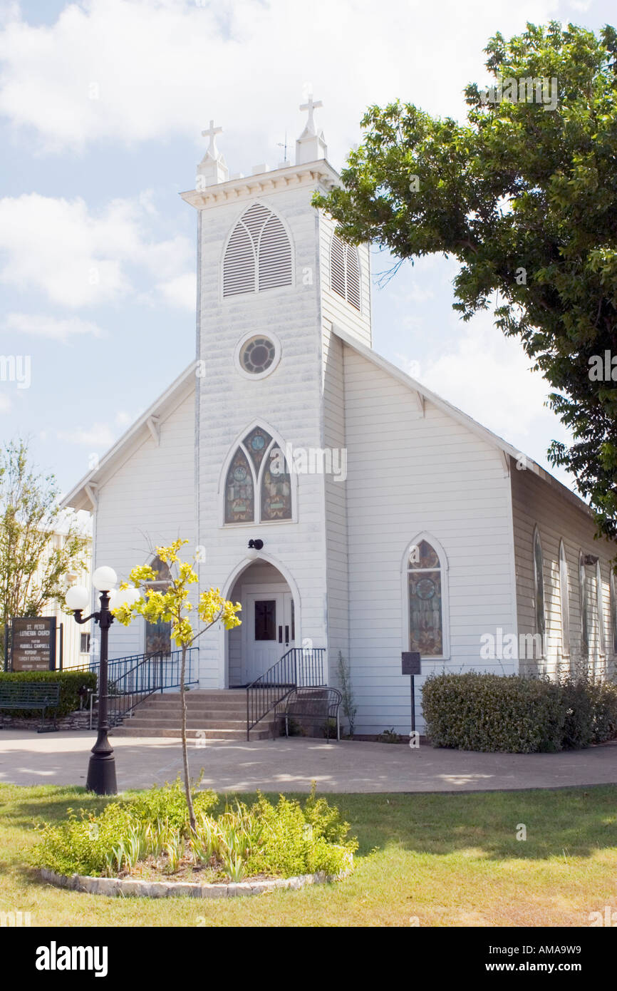 White country church steeple hi-res stock photography and images - Alamy