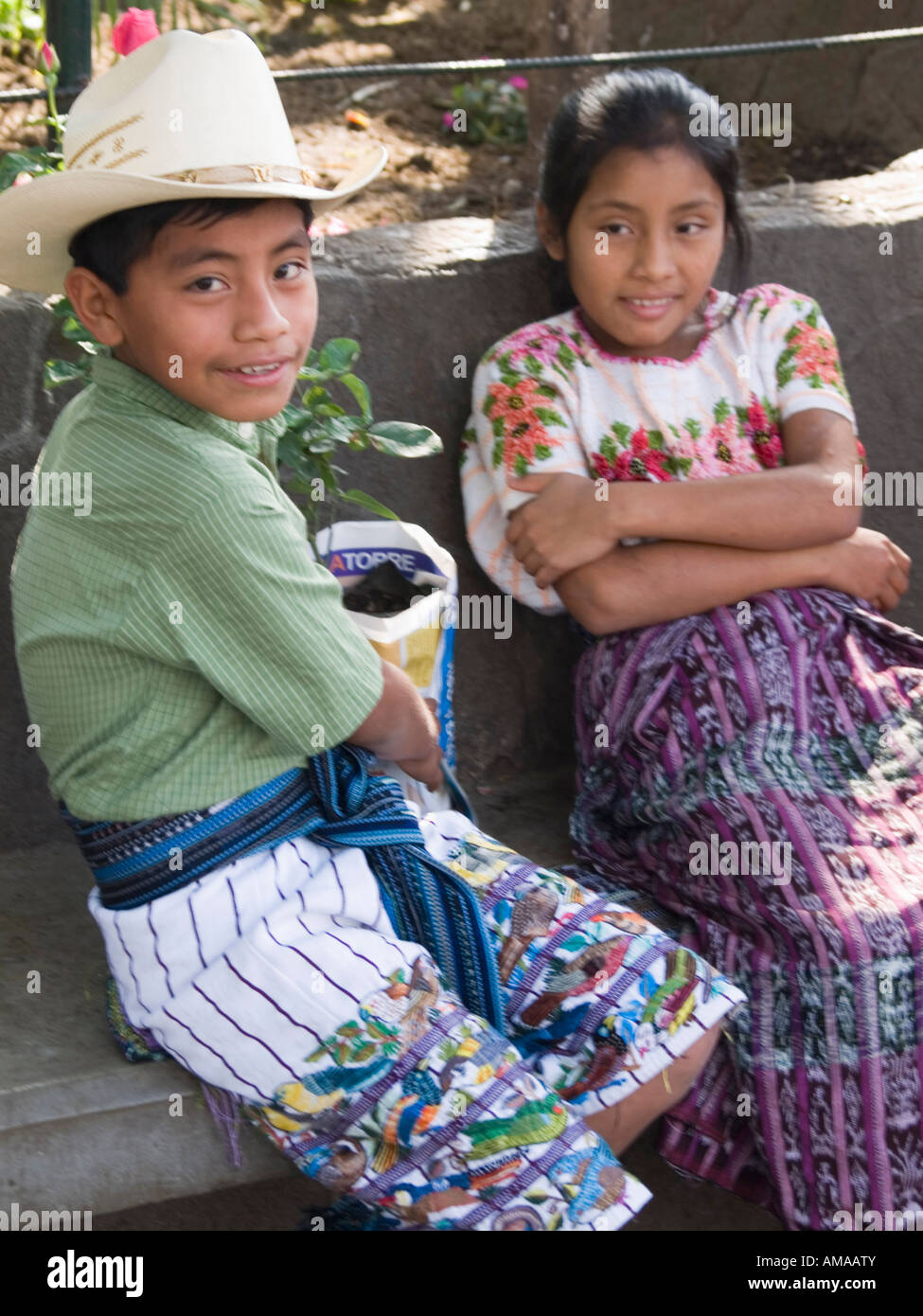 Children of guatemala traditional dress hi-res stock photography and ...