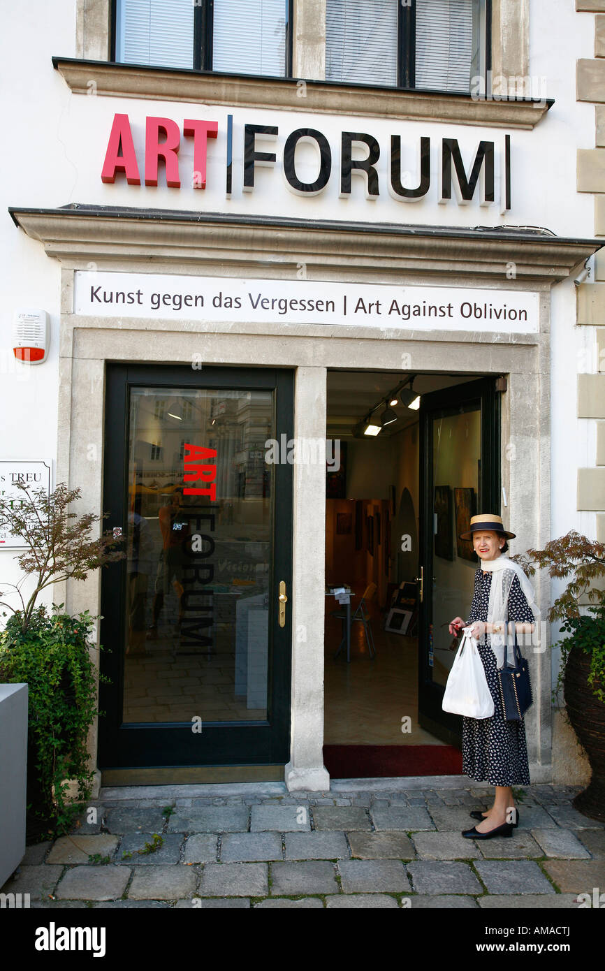 Aug 2008 - Art Forum Gallery on Judenplatz presenting a permanent ...