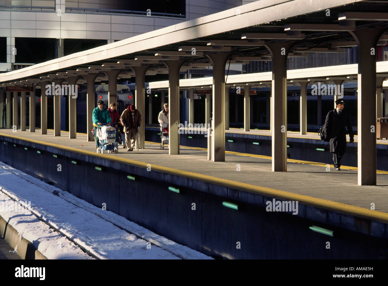Boston railway station hi-res stock photography and images - Alamy
