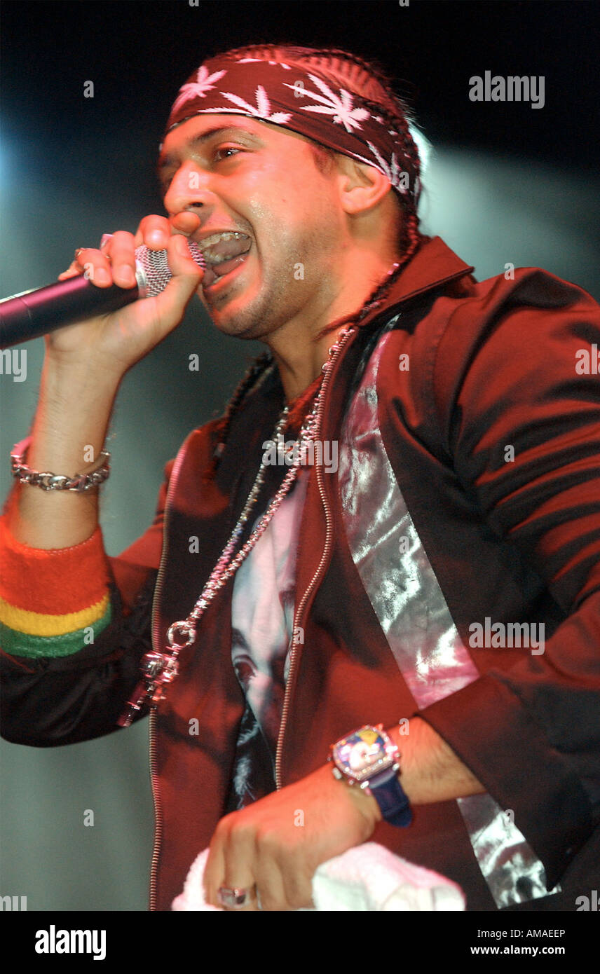 Sean paul performs hi-res stock photography and images - Alamy