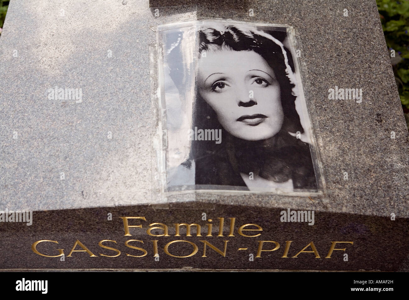 France, Paris, Pere Lachaise cemetery, Edith Piaf tomb Stock Photo - Alamy