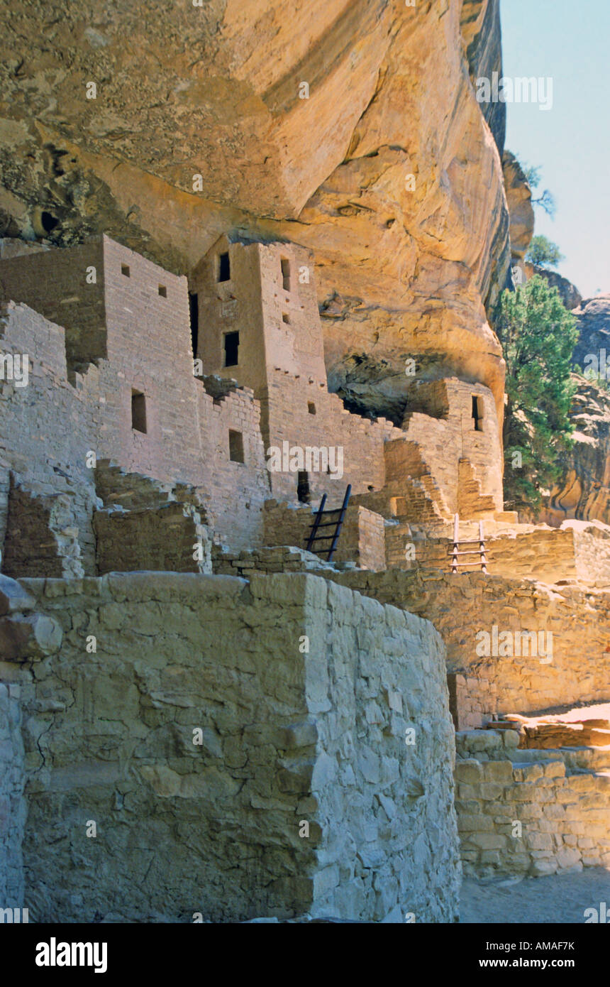 Beautifully preserved indian ruins and artifacts can be seen in Mesa ...