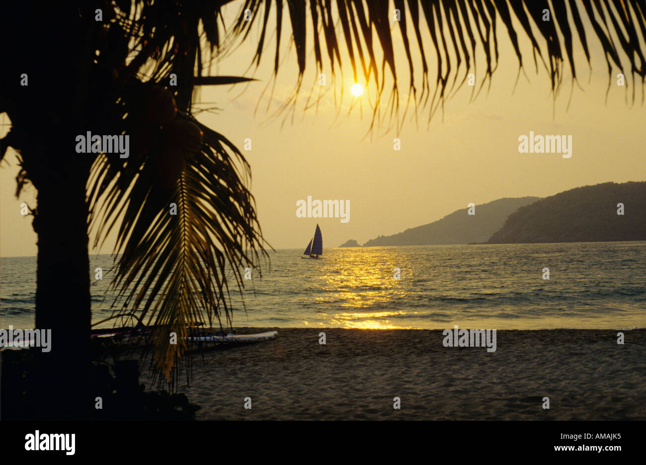 Sunset in oaxaca coast hi-res stock photography and images - Alamy