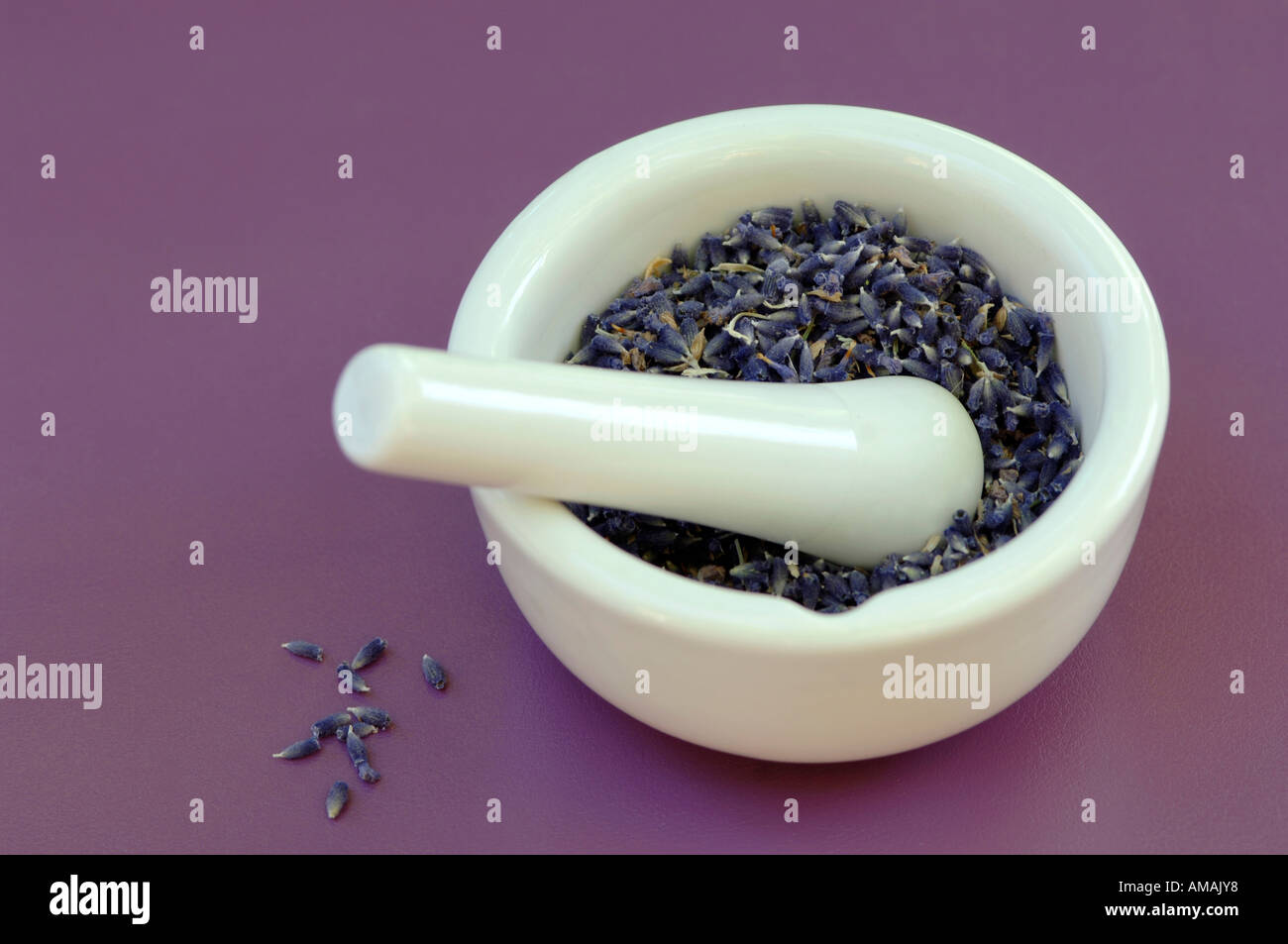 Dried lavender in mortar hi-res stock photography and images - Alamy
