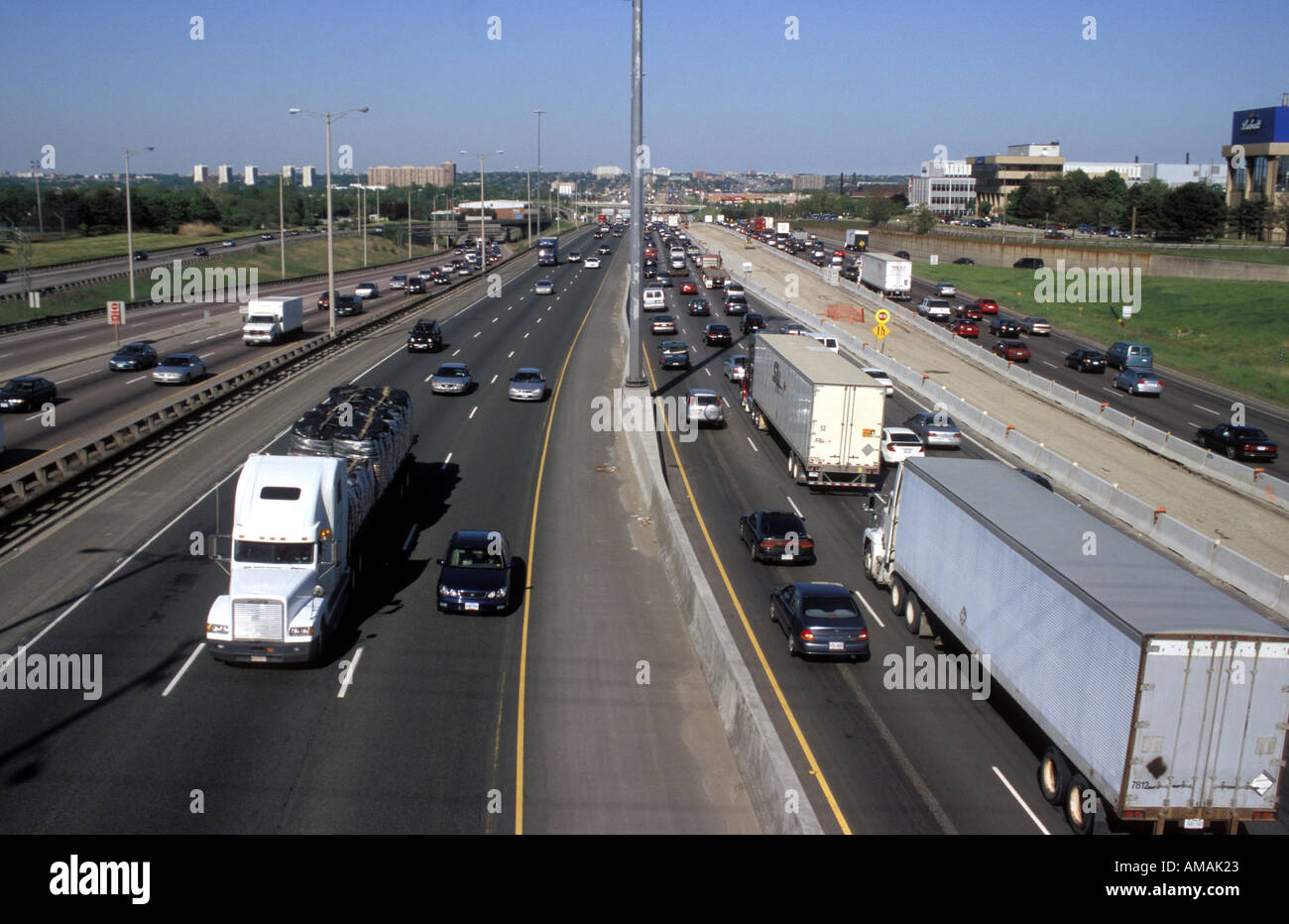 Toronto Canada traffic on the multi lane Highway 401 Stock Photo - Alamy