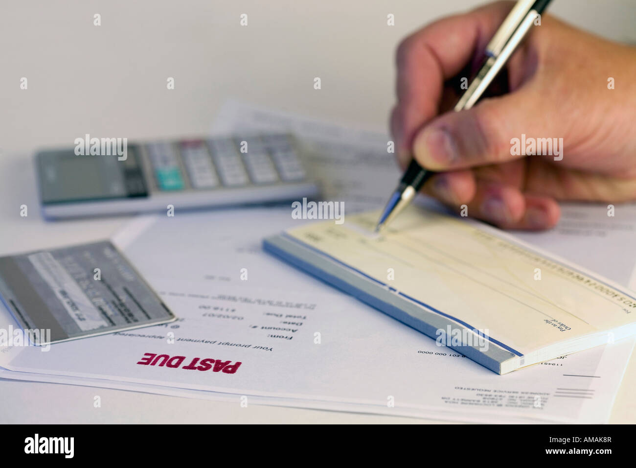 Writing receipt bill hi-res stock photography and images - Alamy