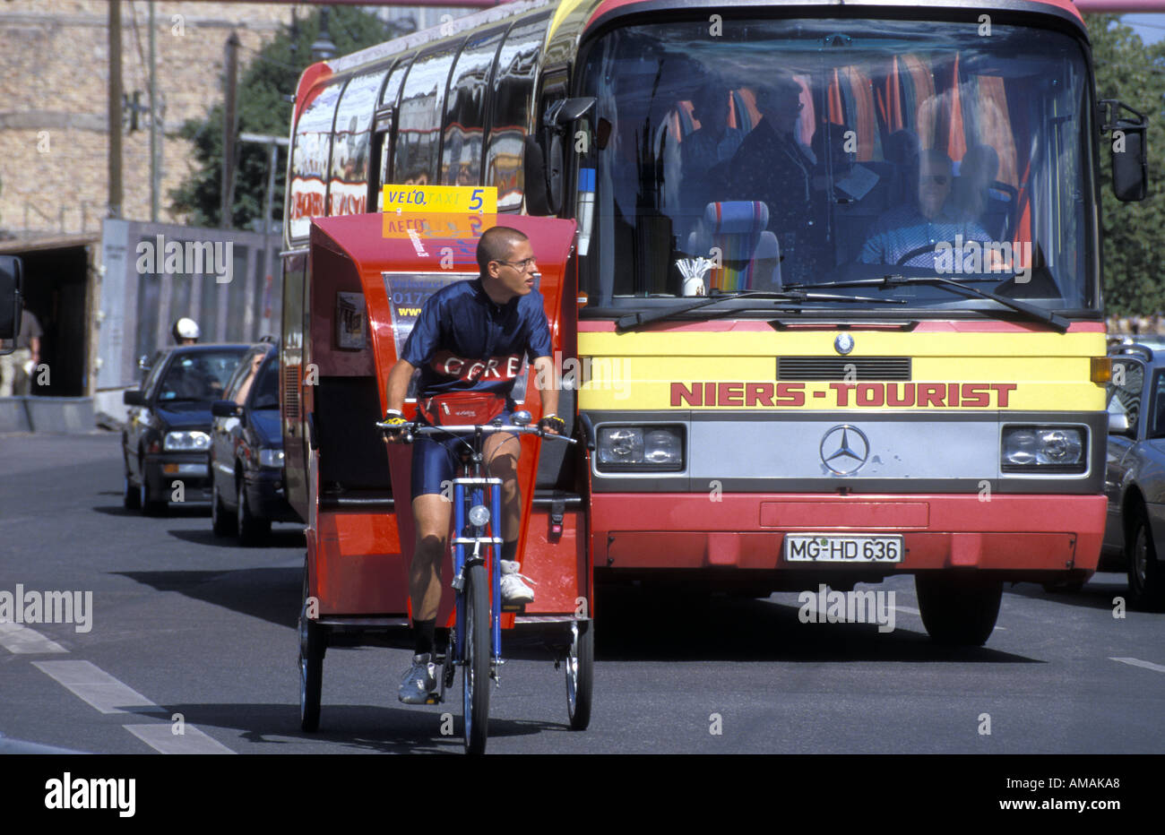 Rick shaw hi-res stock photography and images - Alamy