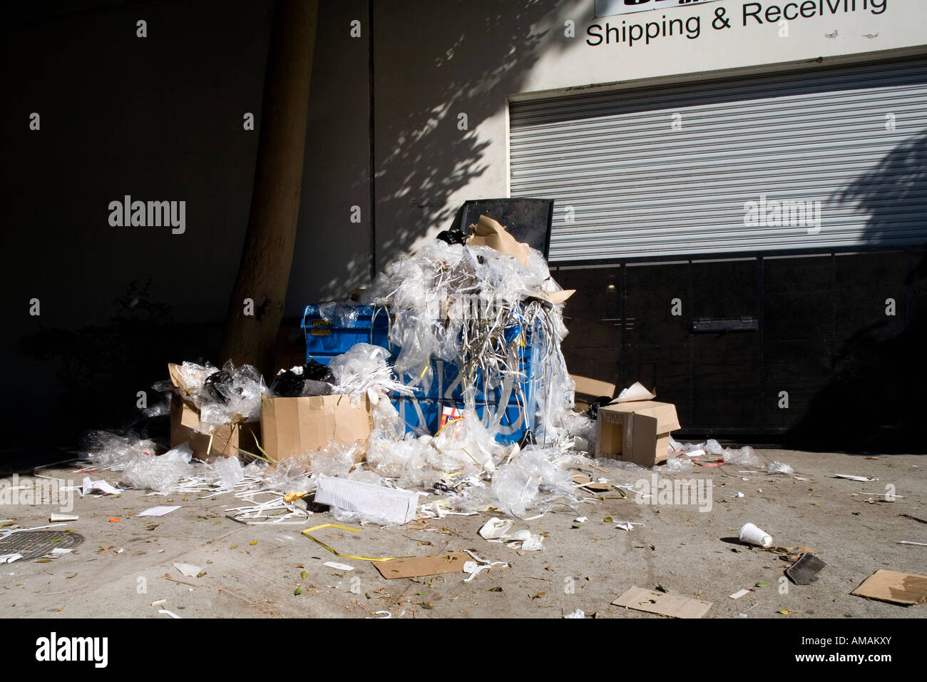 Industrial bin overflowing hi-res stock photography and images - Alamy