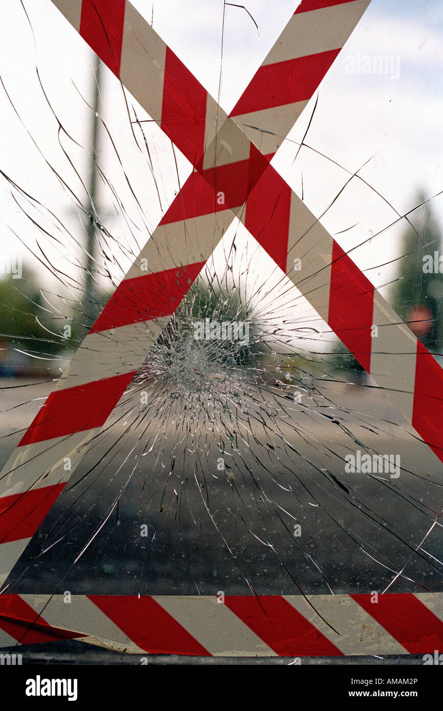 Shattered window hi-res stock photography and images - Alamy