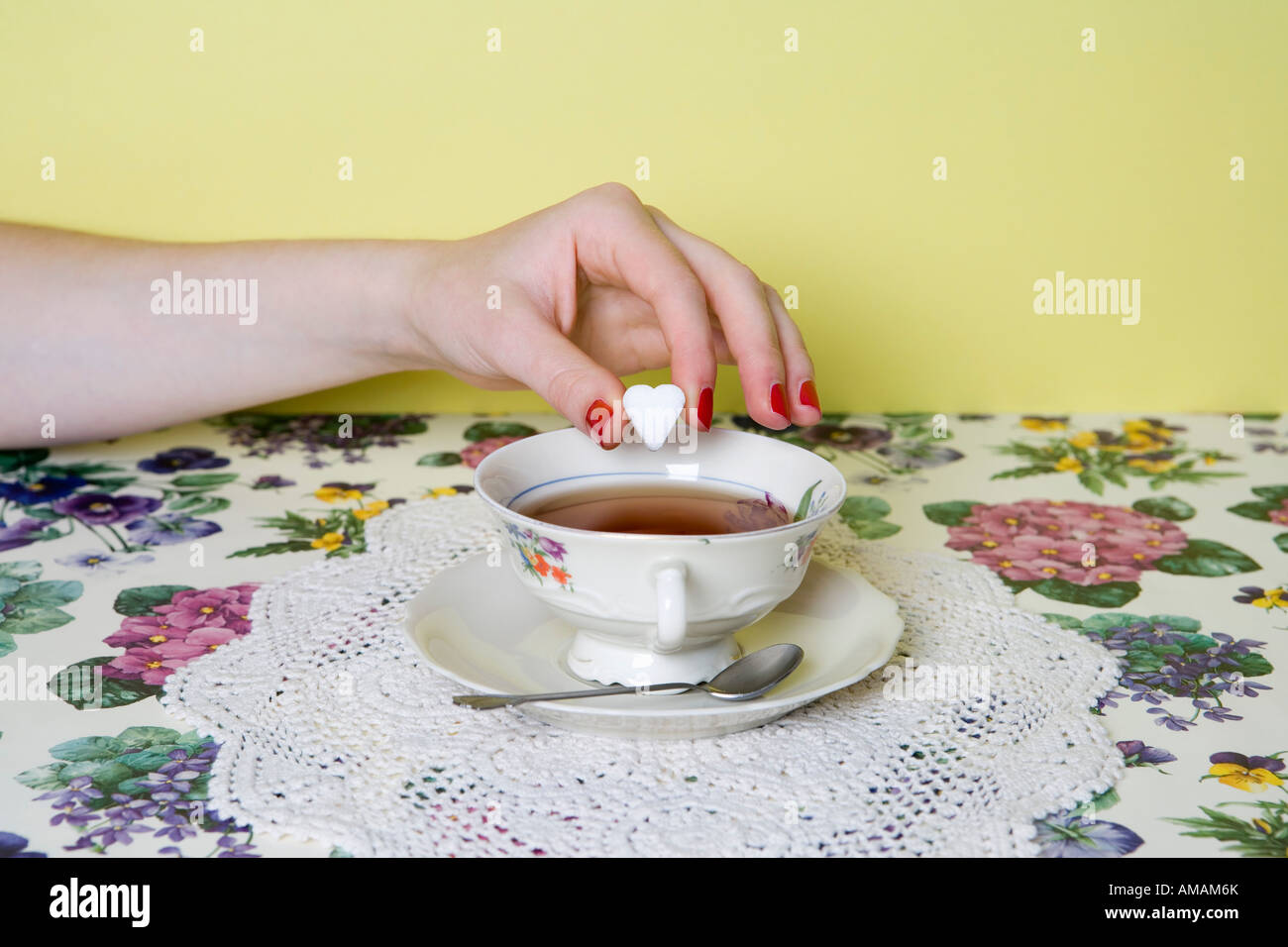 Dropping sugar cube hi-res stock photography and images - Alamy