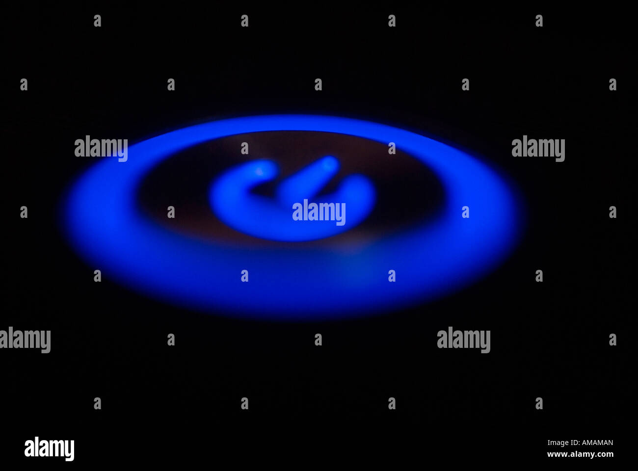 Power button symbol hi-res stock photography and images - Alamy