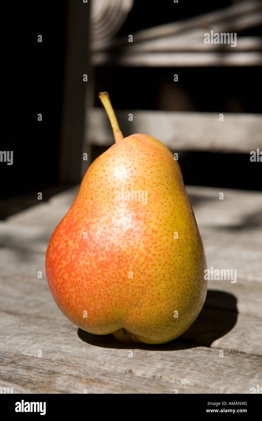 A pear hi-res stock photography and images - Alamy