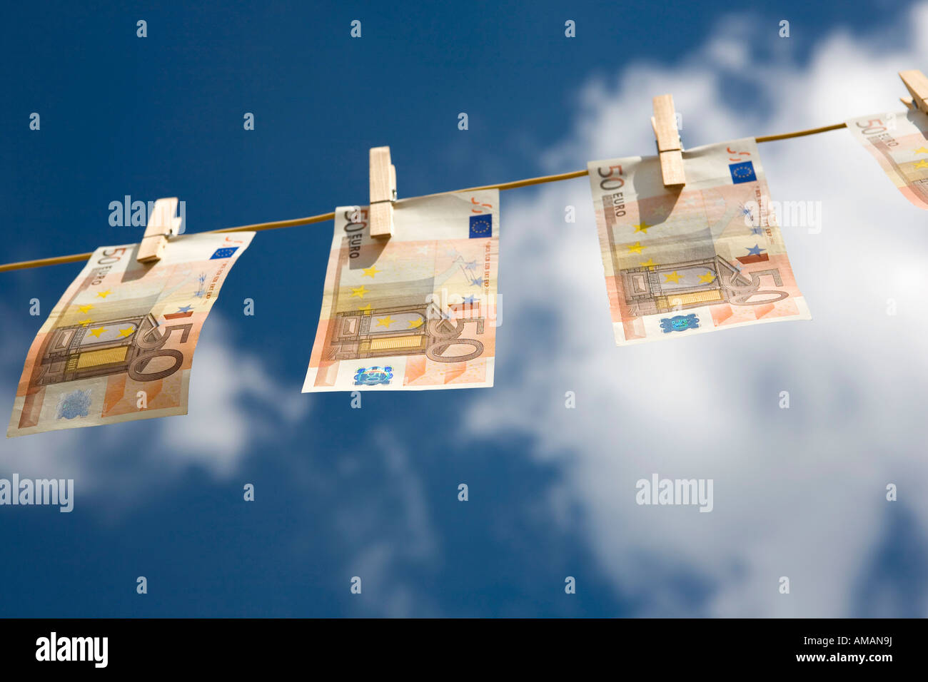 Washing on washing line hi-res stock photography and images - Alamy