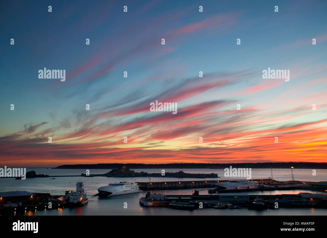 Elizabeth seaport hi-res stock photography and images - Alamy