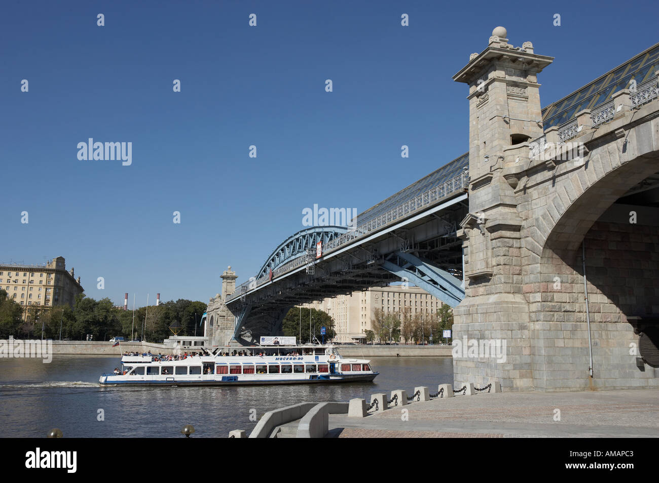 Glazed pedestrian bridge hi-res stock photography and images - Alamy