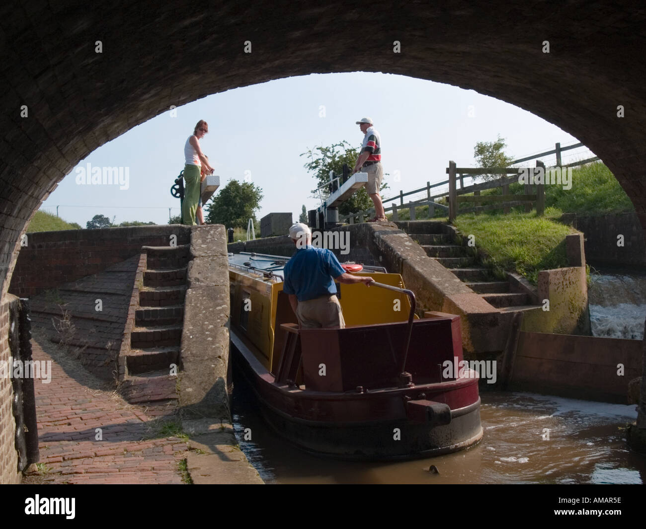 Narrowboat approaching bridge hi-res stock photography and images - Alamy