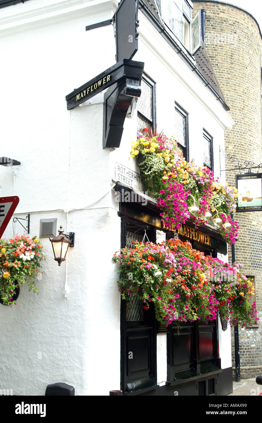 The Mayflower pub beside the Thames Rotherhithe Stock Photo - Alamy