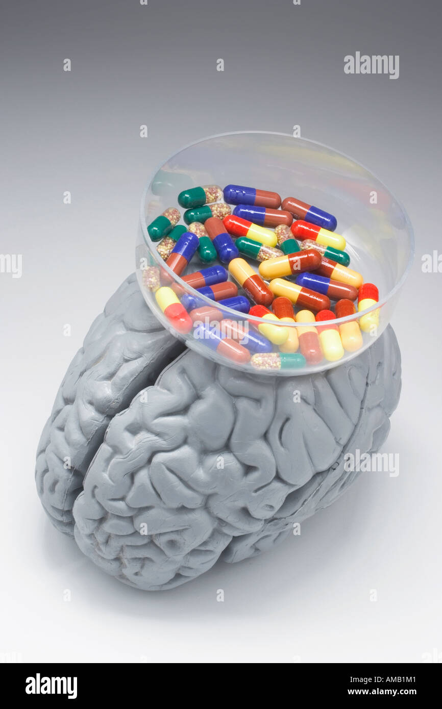 Human Brain and Pills Stock Photo - Alamy