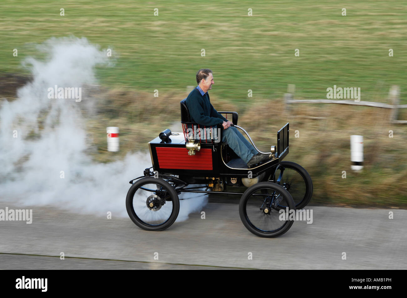 1902 locomobile steam car hi-res stock photography and images - Alamy