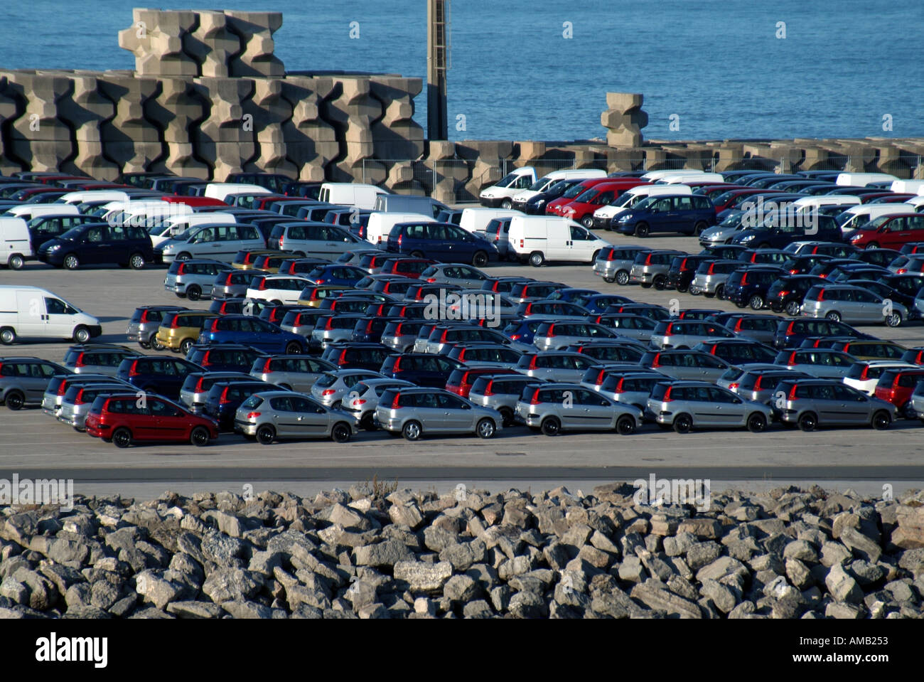 Loading platforms hi-res stock photography and images - Alamy