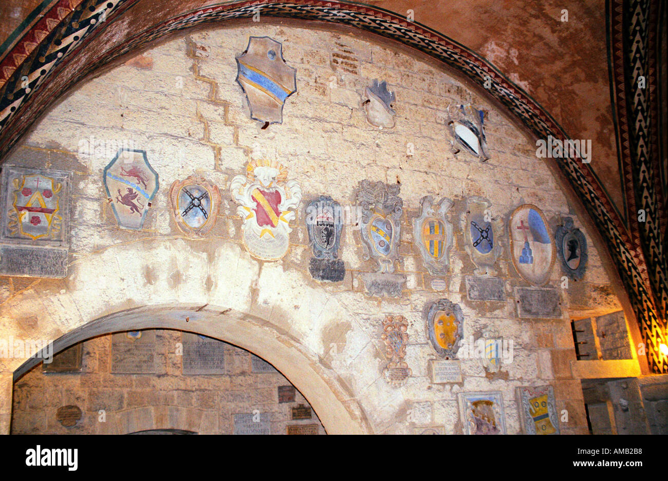 Heraldry shields hi-res stock photography and images - Alamy