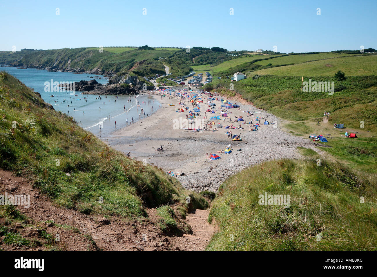 Kennack Sands, crowded beach, Cornwall UK Stock Photo - Alamy