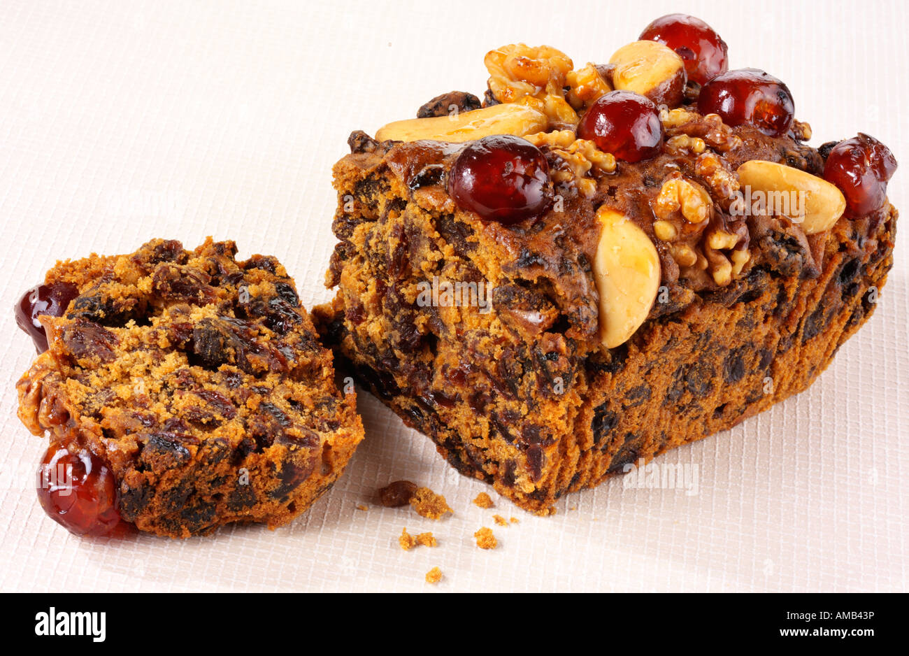 RICH FRUIT CAKE Stock Photo - Alamy