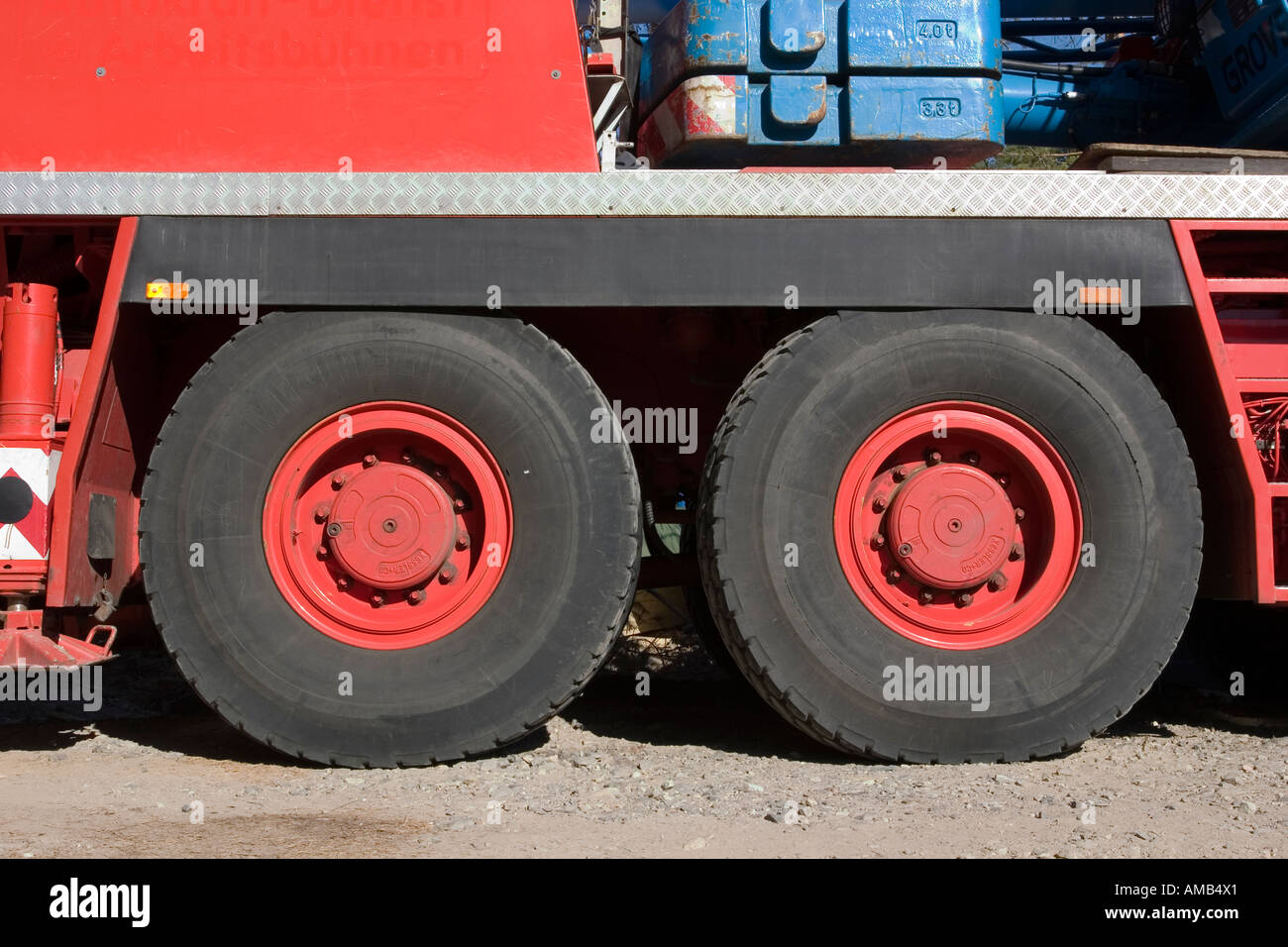 Pulley wheels hi-res stock photography and images - Alamy