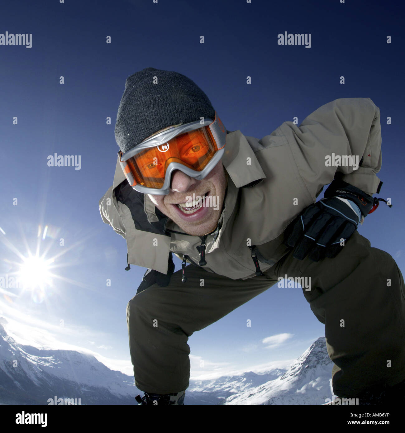 Stooping man hi-res stock photography and images - Alamy