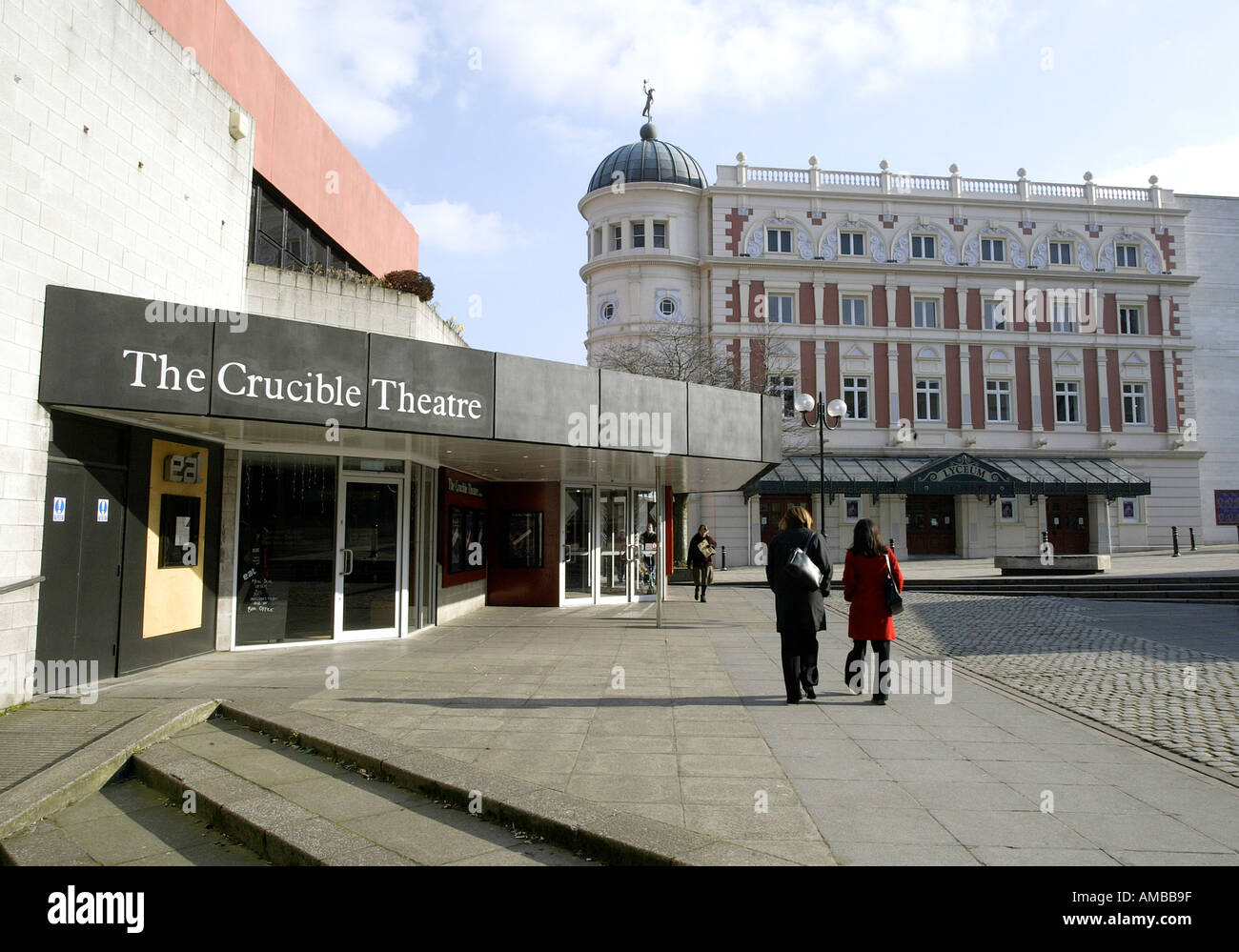 The Crucible and Lyceum Theatres in Sheffield City centre South ...