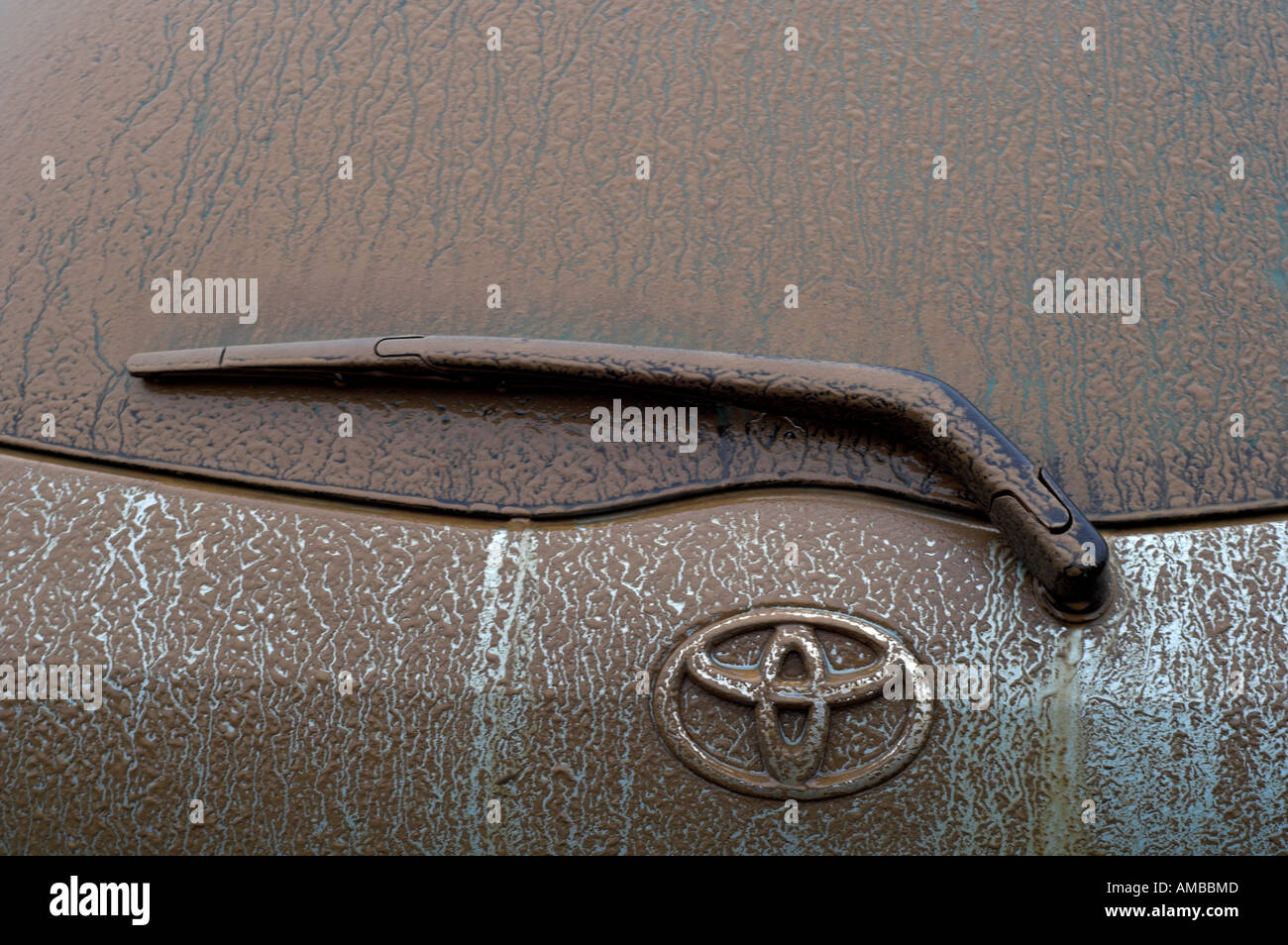 Dirty car window Stock Photo - Alamy