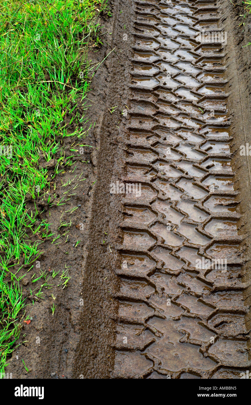 Wheel traces hi-res stock photography and images - Alamy
