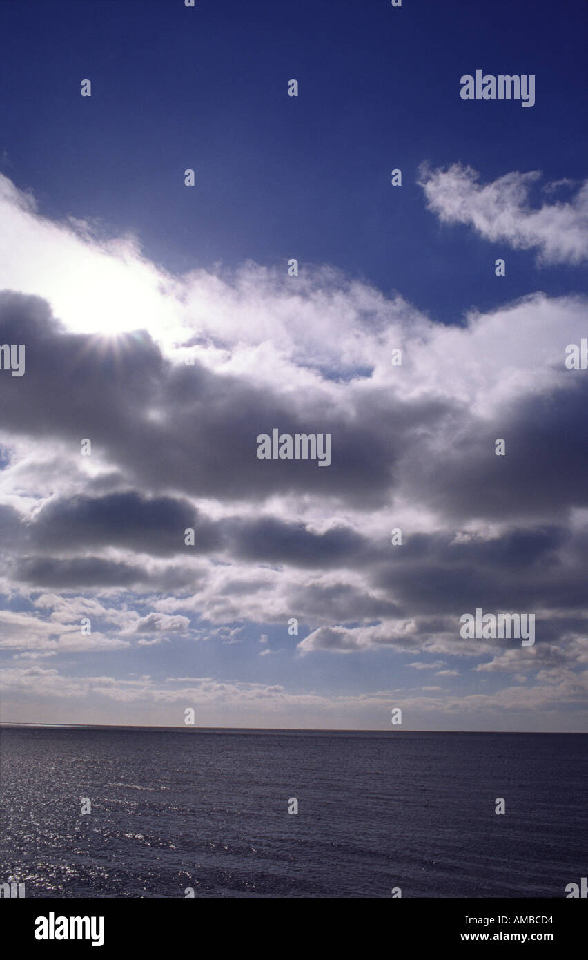 Dazzling sunlight hi-res stock photography and images - Alamy