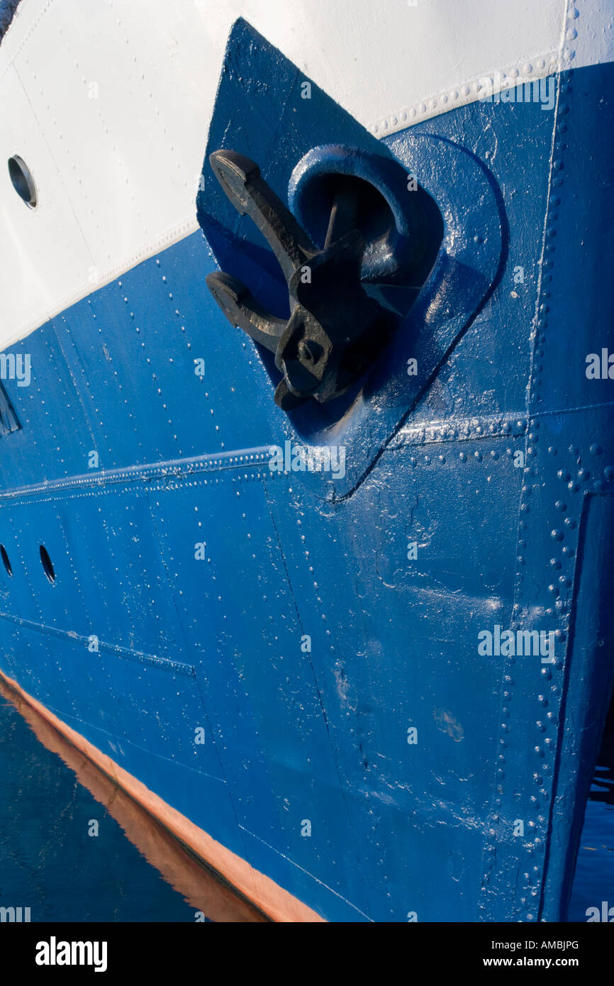 Riveted ship bow anchor hi-res stock photography and images - Alamy
