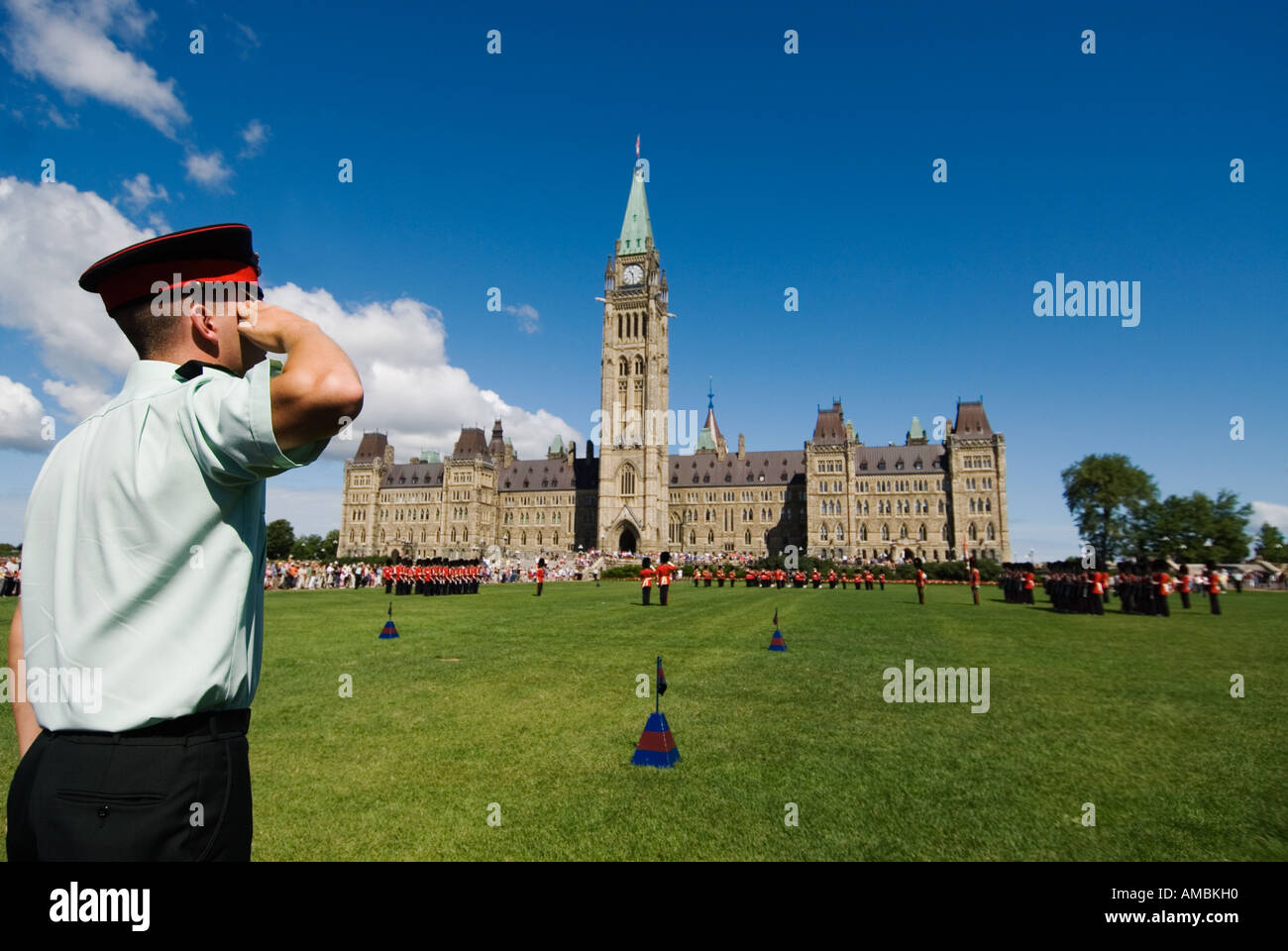 Canadian changing of the guard hi-res stock photography and images - Alamy