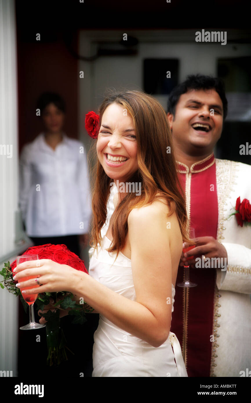 Sri lankan wedding hi-res stock photography and images - Alamy