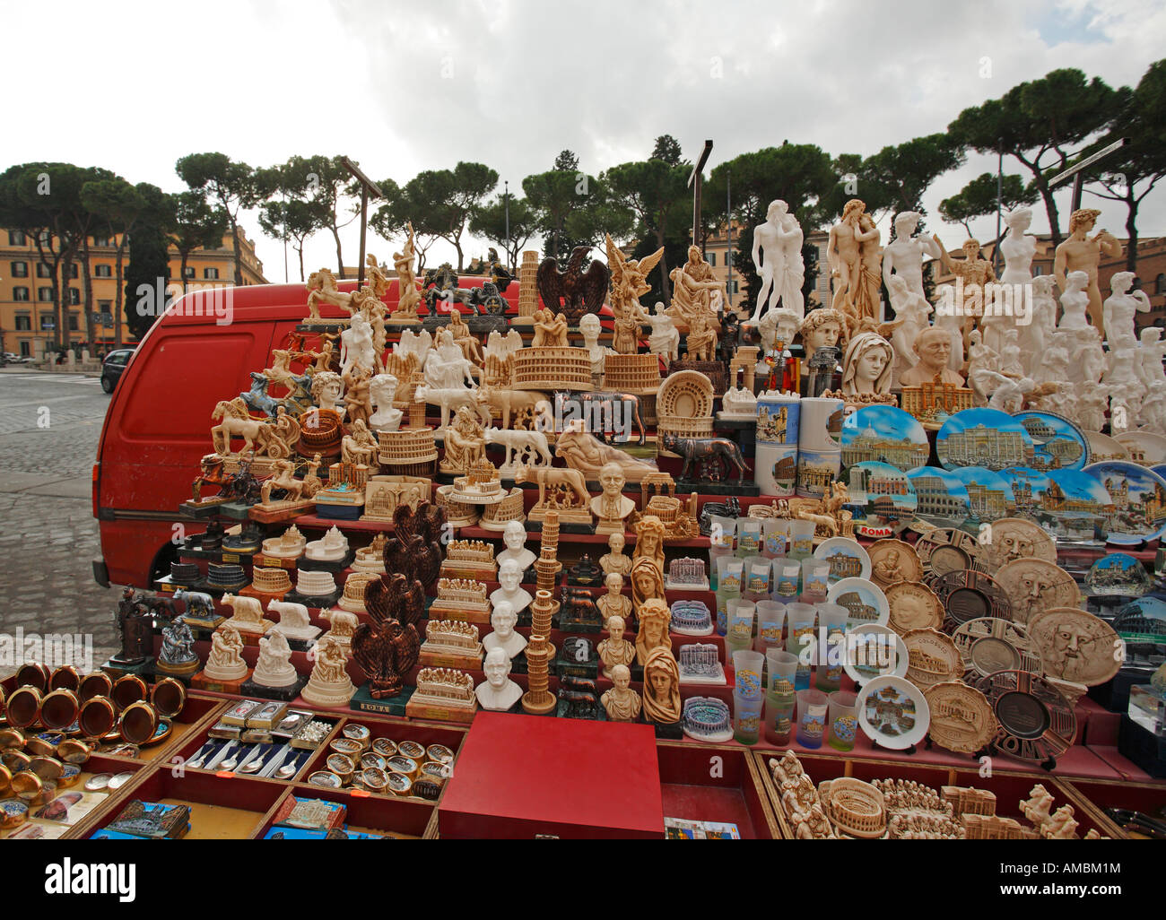 Statue souvenirs in rome hi-res stock photography and images - Alamy